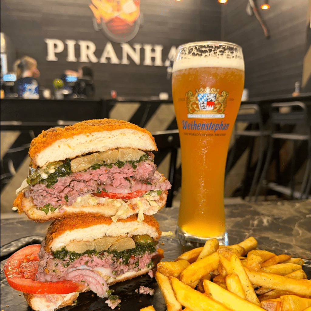 פיראנה שף - מסעדת ההמבורגרים הכשרה שכבשה את ראשון לציון | VOOOM